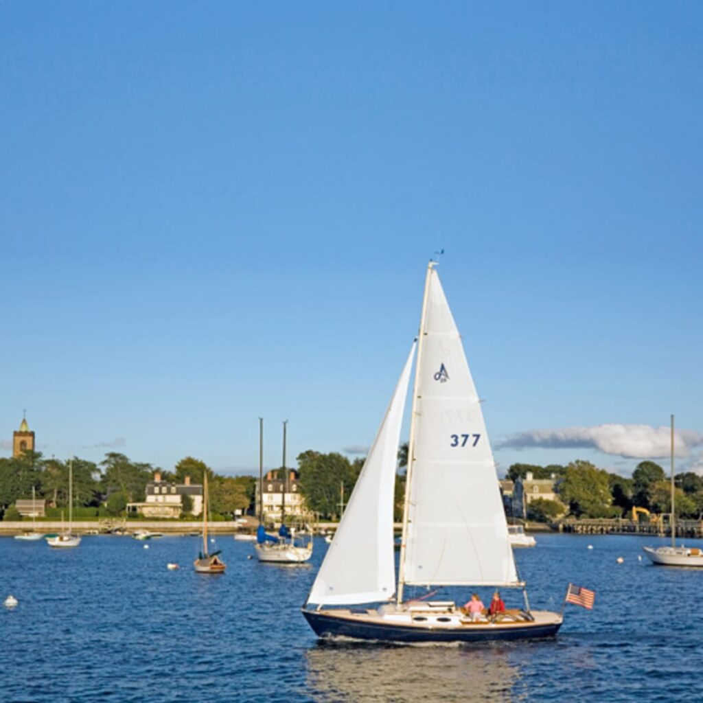 Choosing The Right Size of Yacht. - Southern Yachting Academy