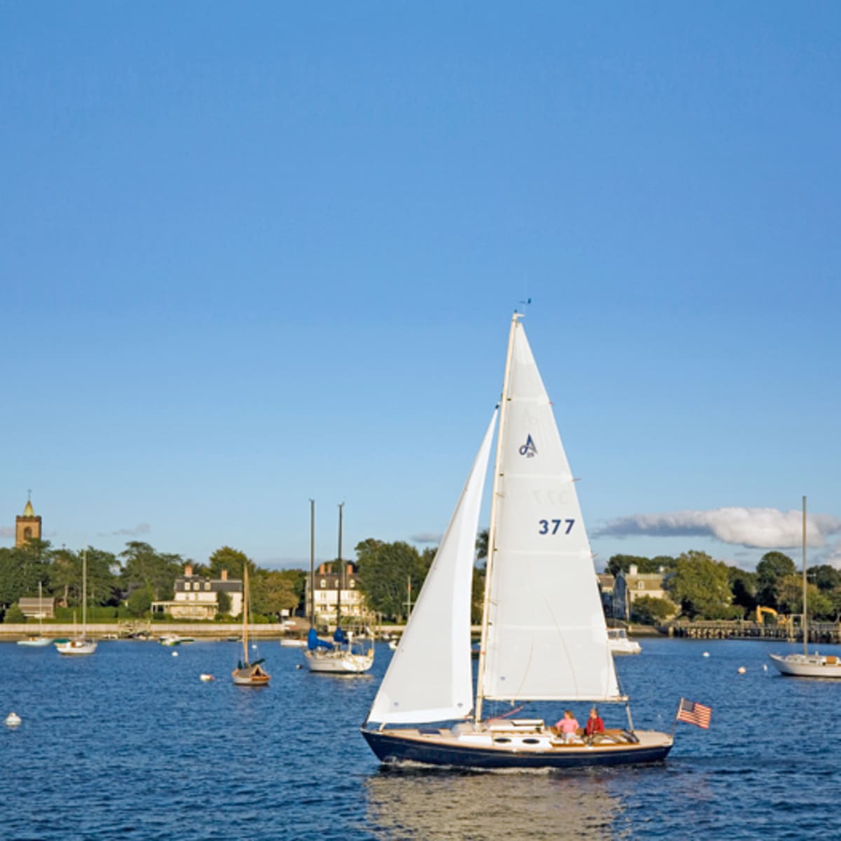 Choosing The Right Size of Yacht. - Southern Yachting Academy